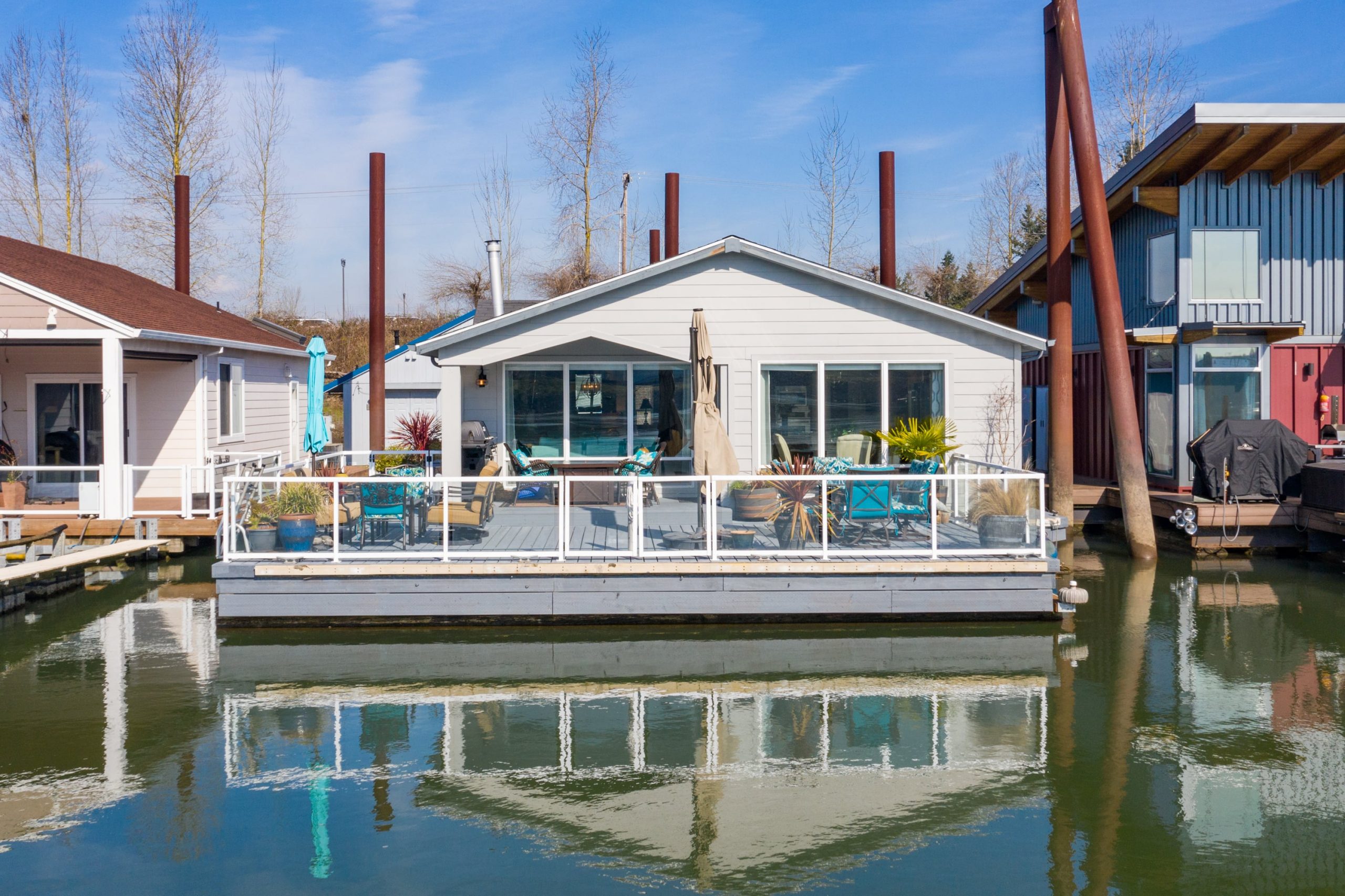 One-Level Living with Outside Slip Ownership! $469,000 | Floating Homes ...