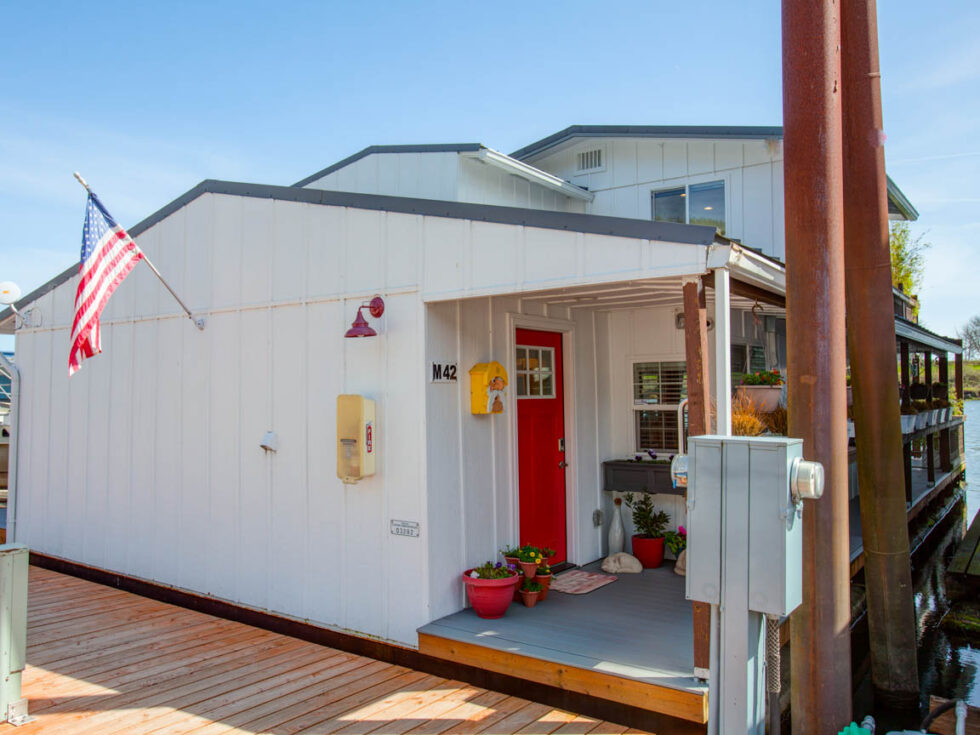 Recently Sold! – Floating Homes Portland | Floating Homes Portland