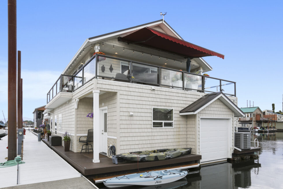 Floating Homes Portland Exclusives | Floating Homes Portland