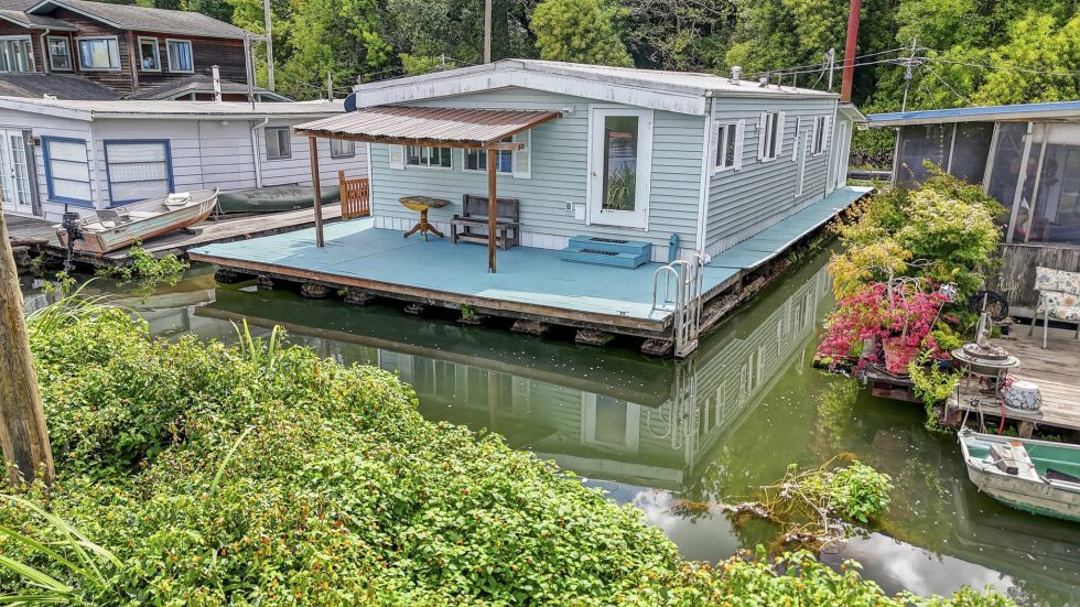 Listing | Floating Homes Portland